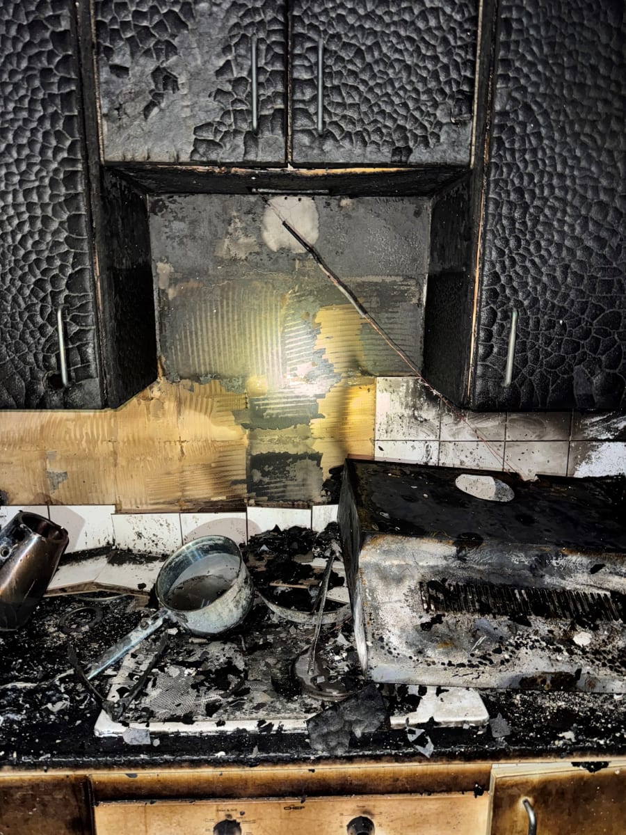 Kitchen Destroyed After Raymond Terrace House Fire - 2NURFM